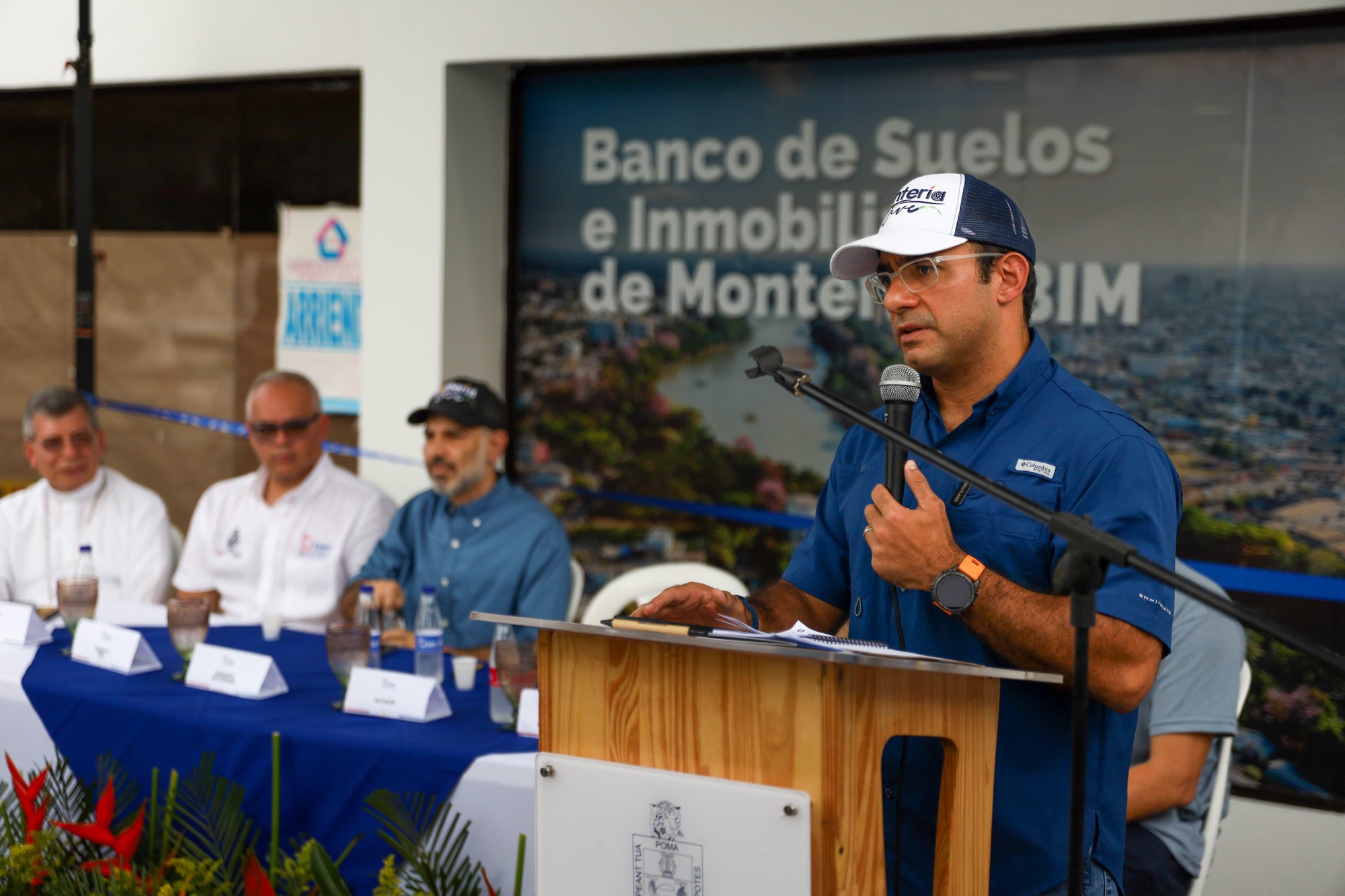 Alcalde Hugo Kerguelén, Gerente de Ciudad Edgardo Espitia y Gestora ...